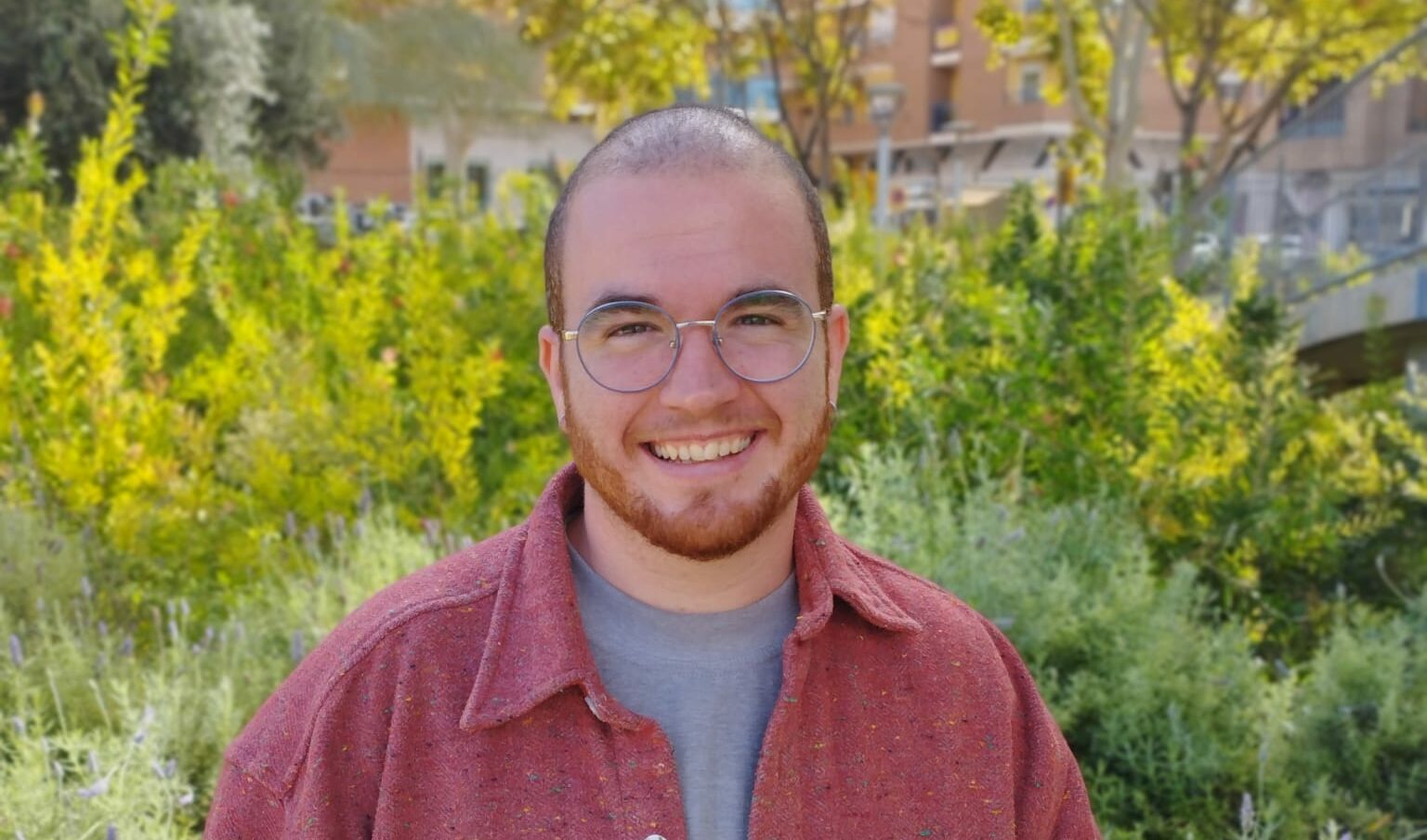 “Navaja es una palabra llana”: el debut literario de Hugo Huesca - El ...